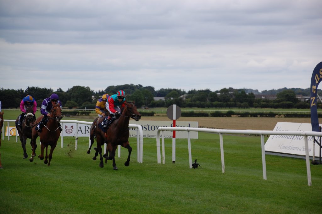 Sunday Naas Racing Preview and Tips - DS - txmarkets.com